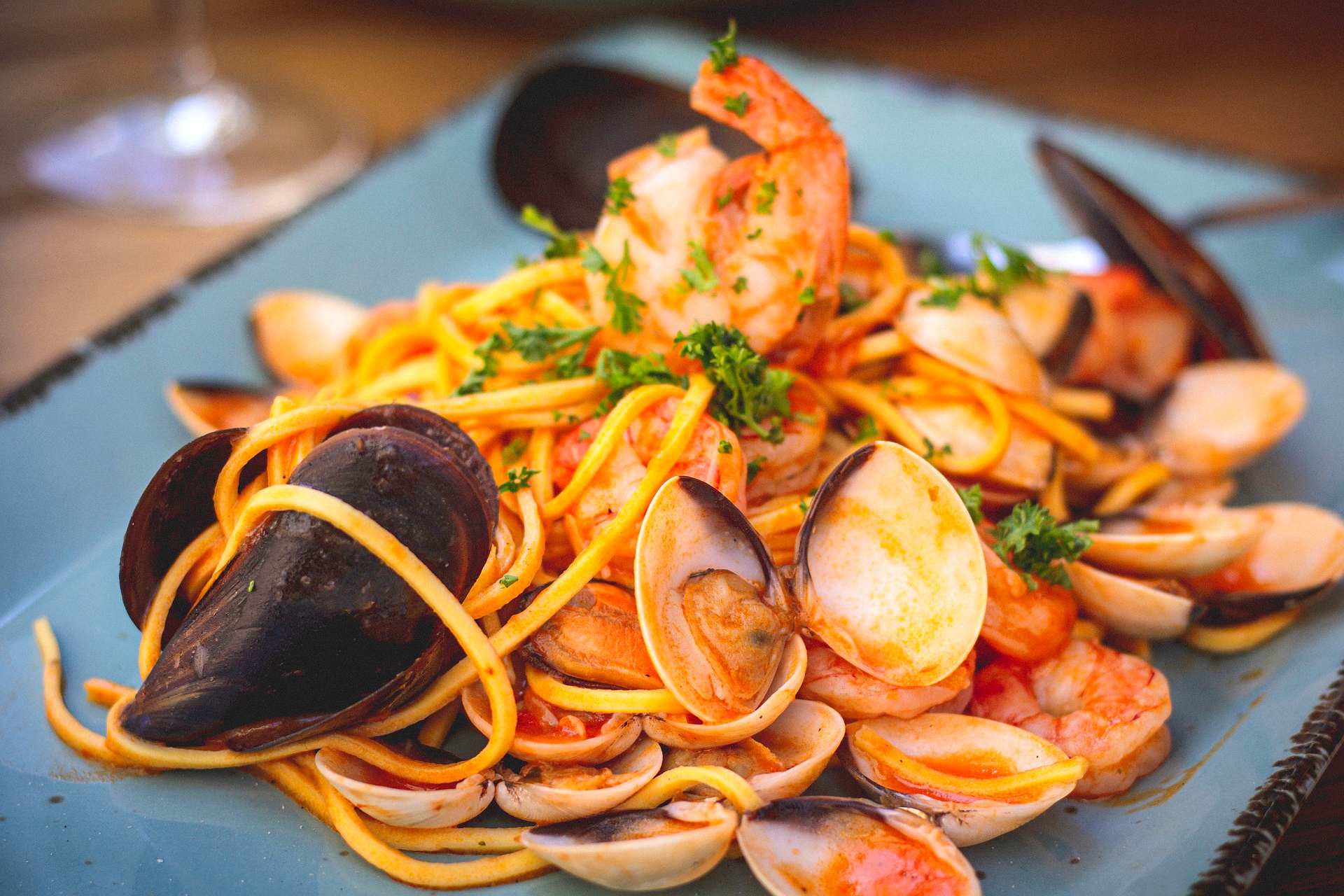 Makarona me fruta deti - Ke ngrënë?